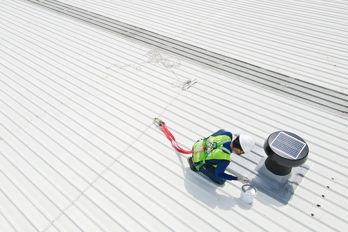 ระบบระบายอากาศด้วยพลังงานโซล่าเซลล์ - DWA COOL (ดีว่าคูล)